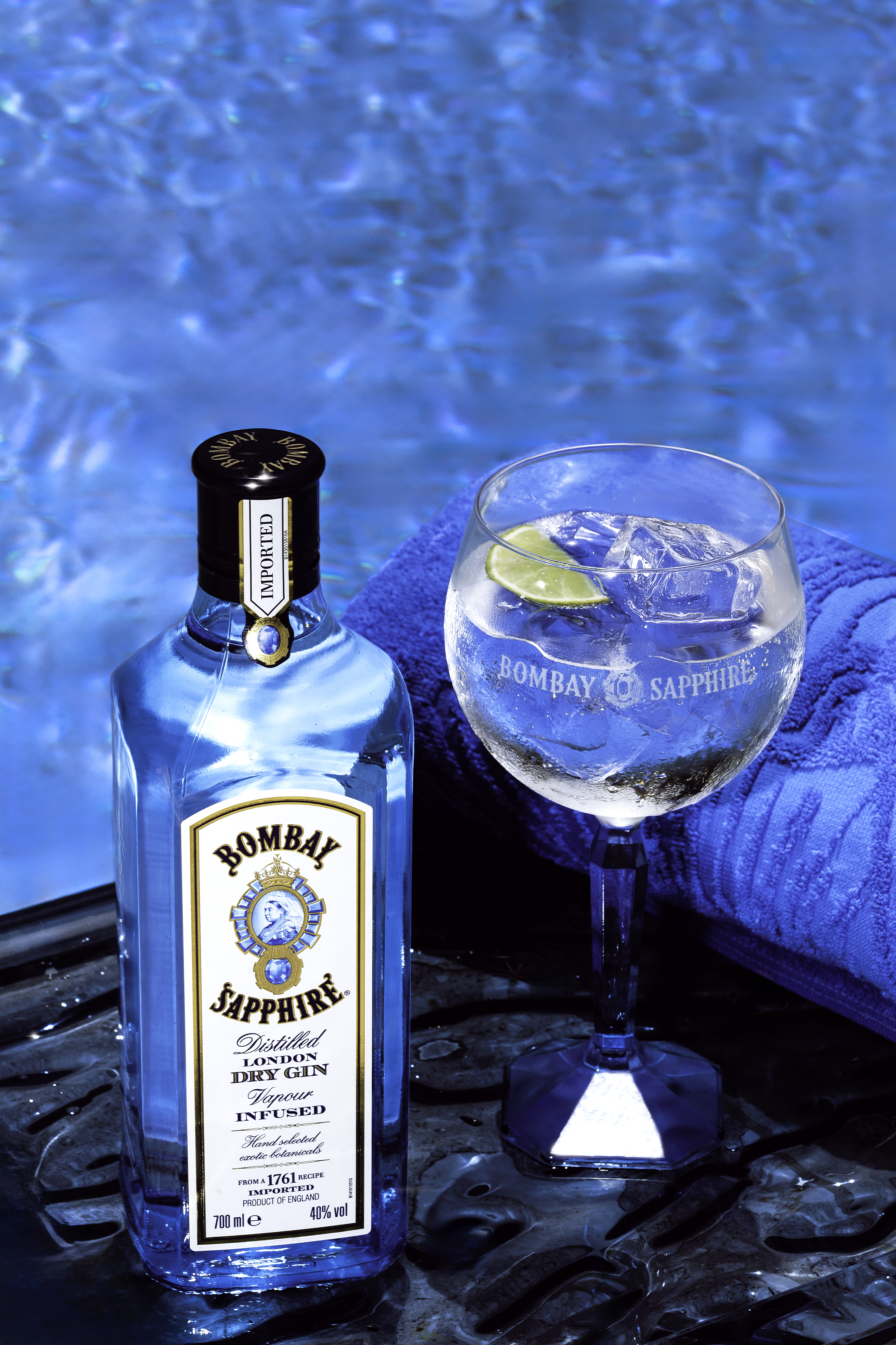 To Bombay Sapphire premium gin υποδέχεται ένα υπέροχο καλοκαίρι που θα ...